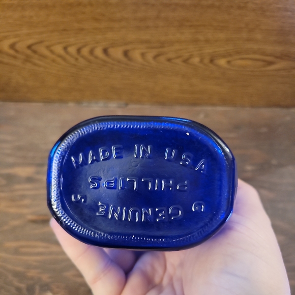 Philips | Accents | Vintage Genuine Phillips Milk Of Magnesia Cobalt ...